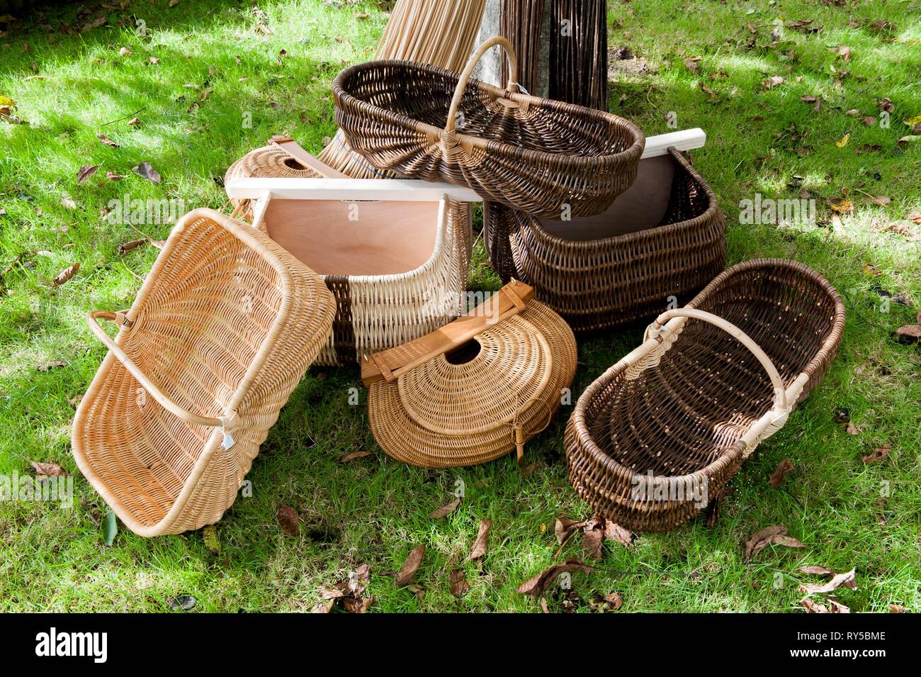 Which are types of baskets hi-res stock photography and images - Alamy