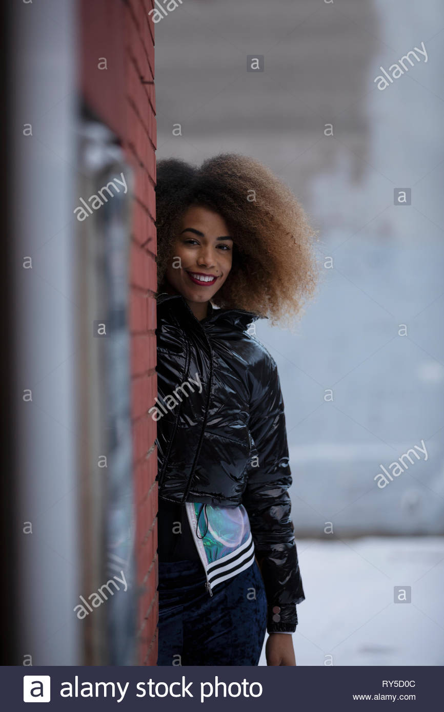 Woman on street corner hi-res stock photography and images - Alamy