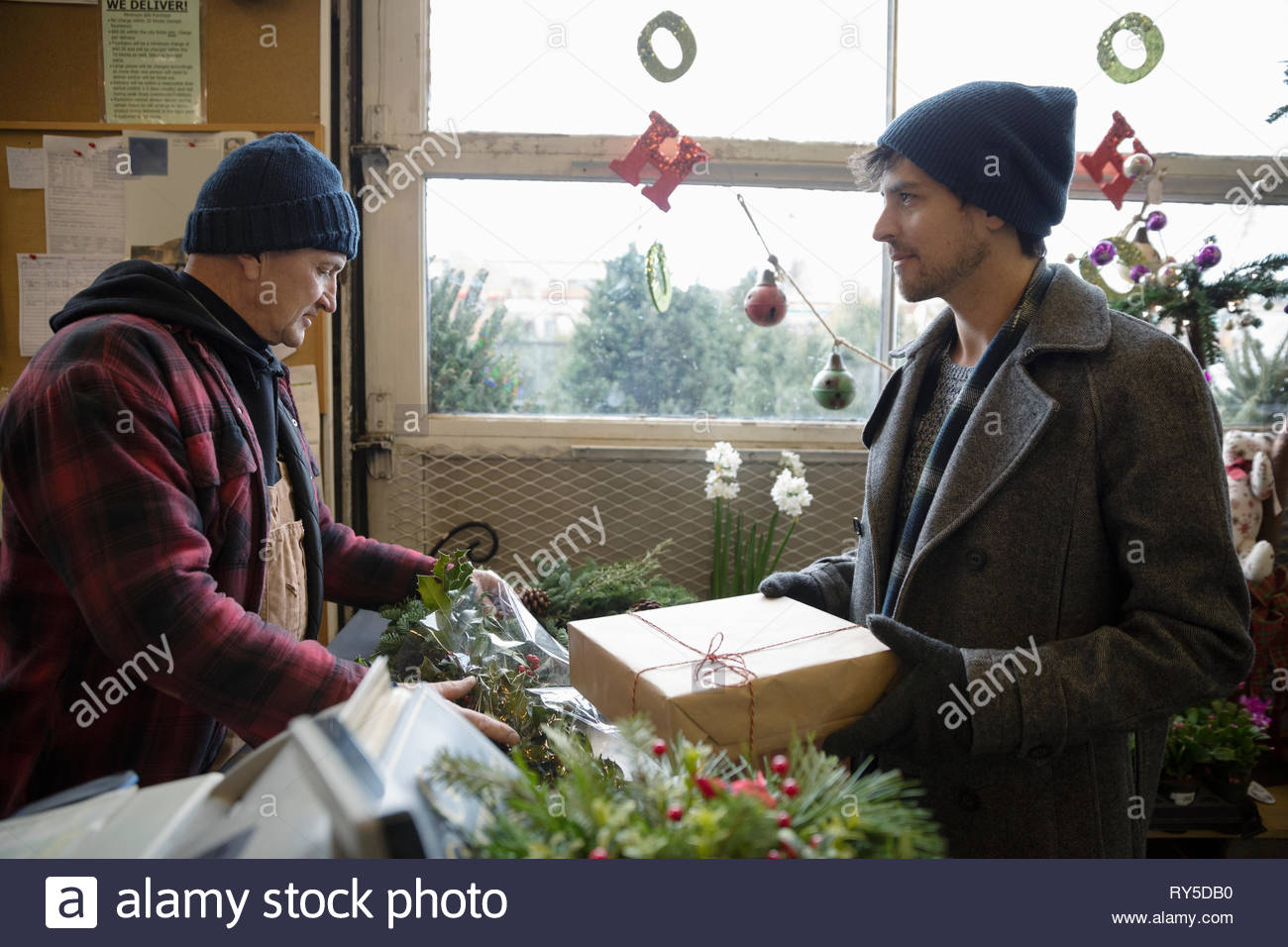Man Cash Register High Resolution Stock Photography and Images - Alamy
