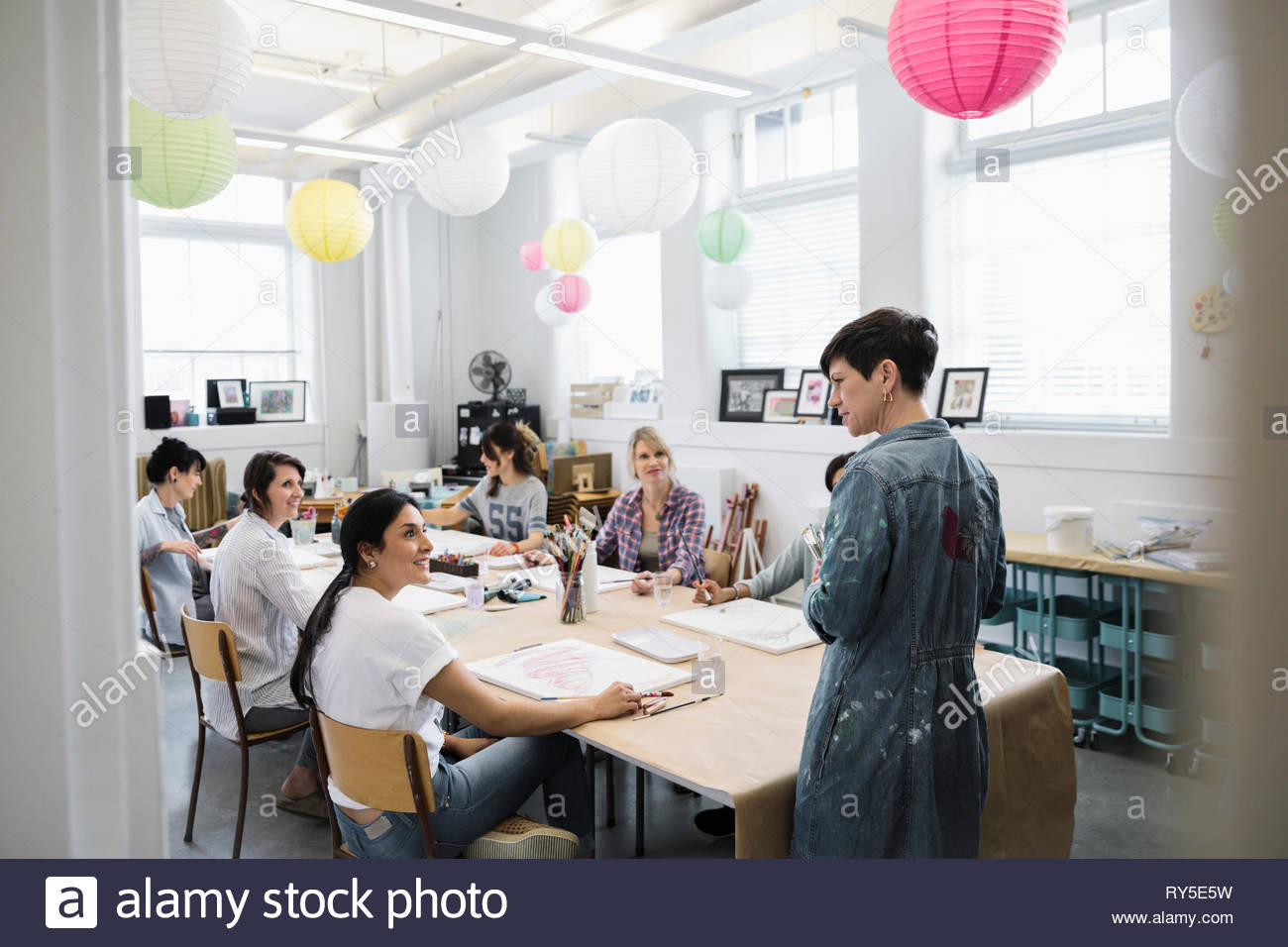 Painting by american female artist hi-res stock photography and images ...