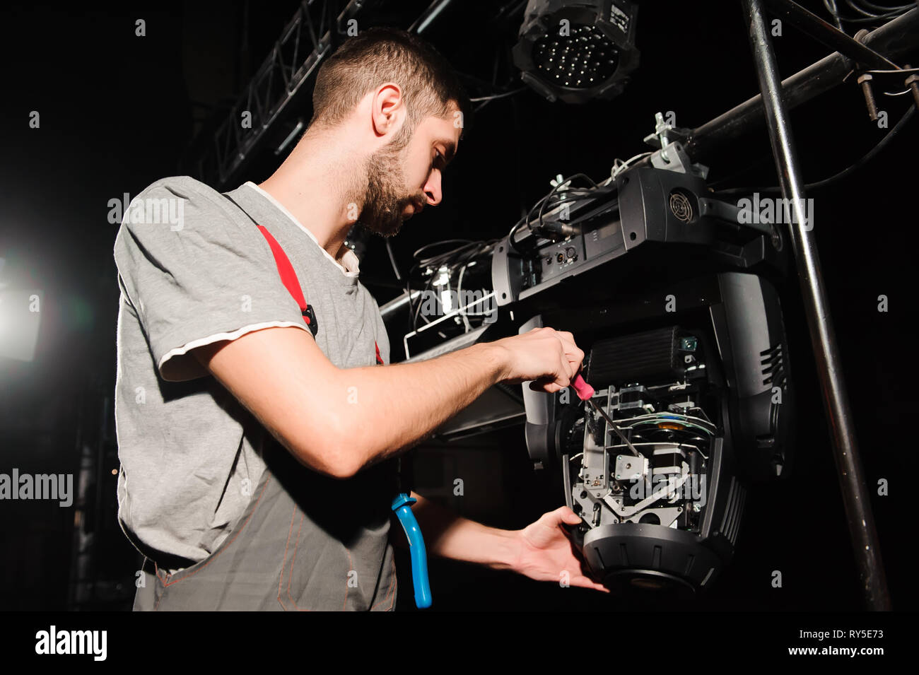 Stage lighting technician hi-res stock photography and images - Alamy