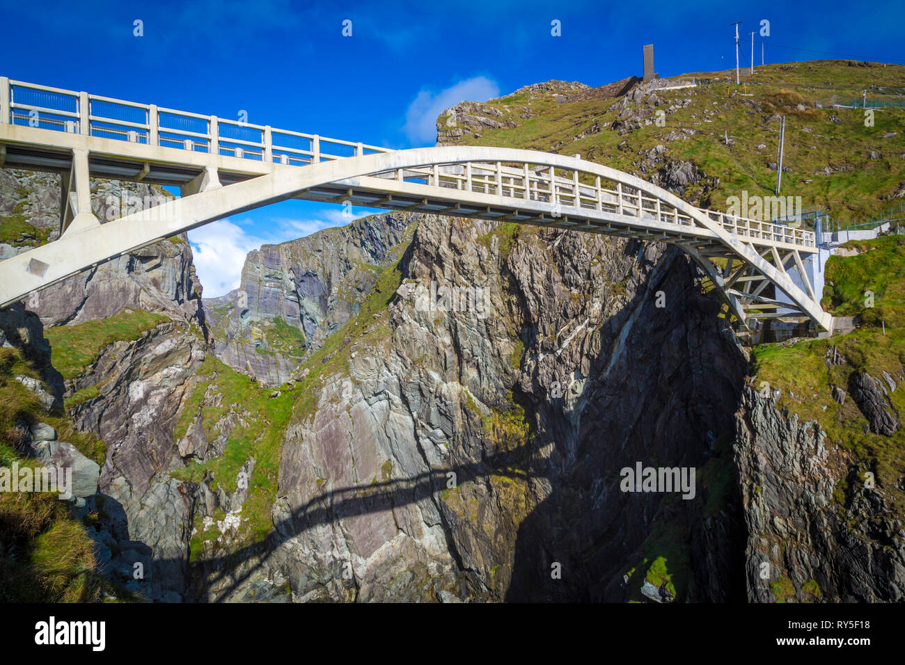 Mizen Head Cliffs and Lighthouse Museum Stock Photo - Alamy