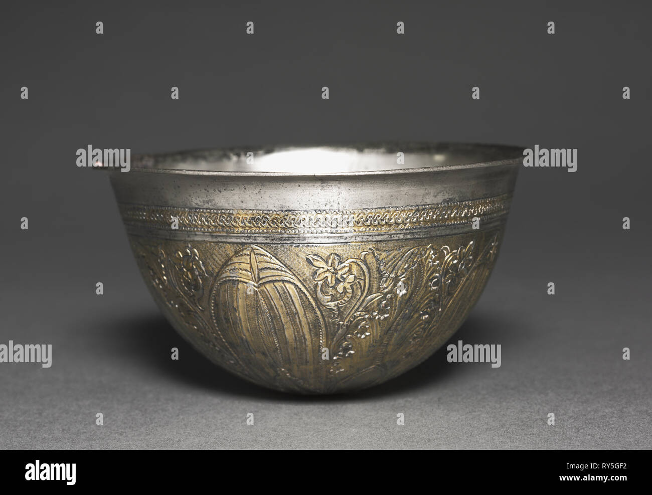 Bowl 2nd 1st Century Bc Greece Late Hellenistic Period Silver Gilt Diameter 137 Cm 5 38