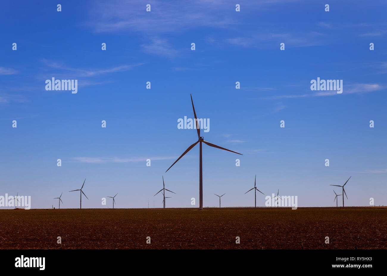 All electric farm hi-res stock photography and images - Alamy