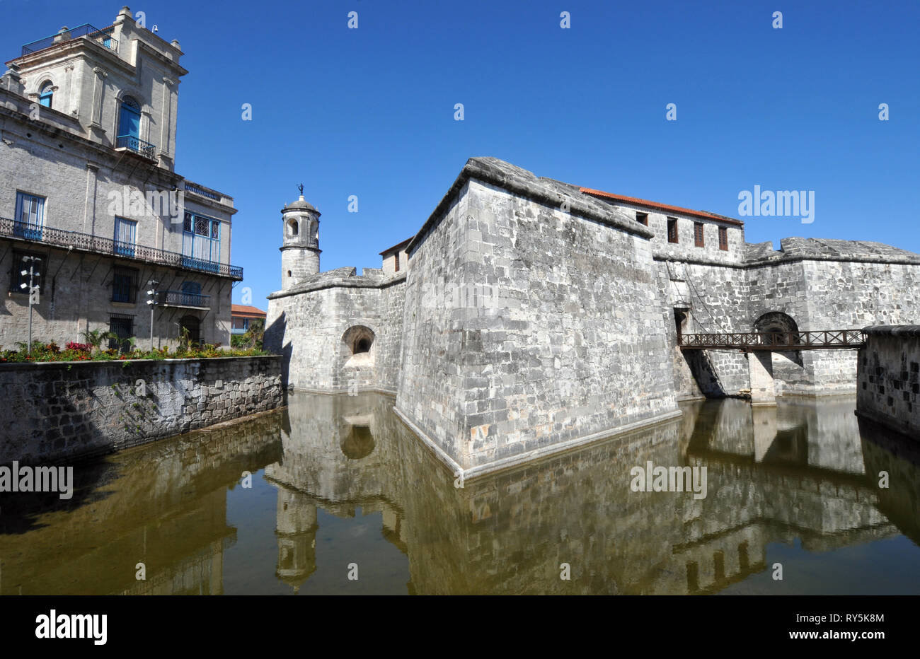 Havana stone fort hi-res stock photography and images - Alamy