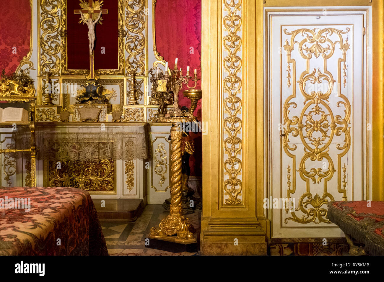 Florence palazzo pitti room hi-res stock photography and images - Alamy