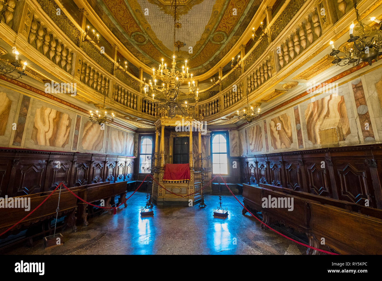 Great german synagogue hi-res stock photography and images - Alamy