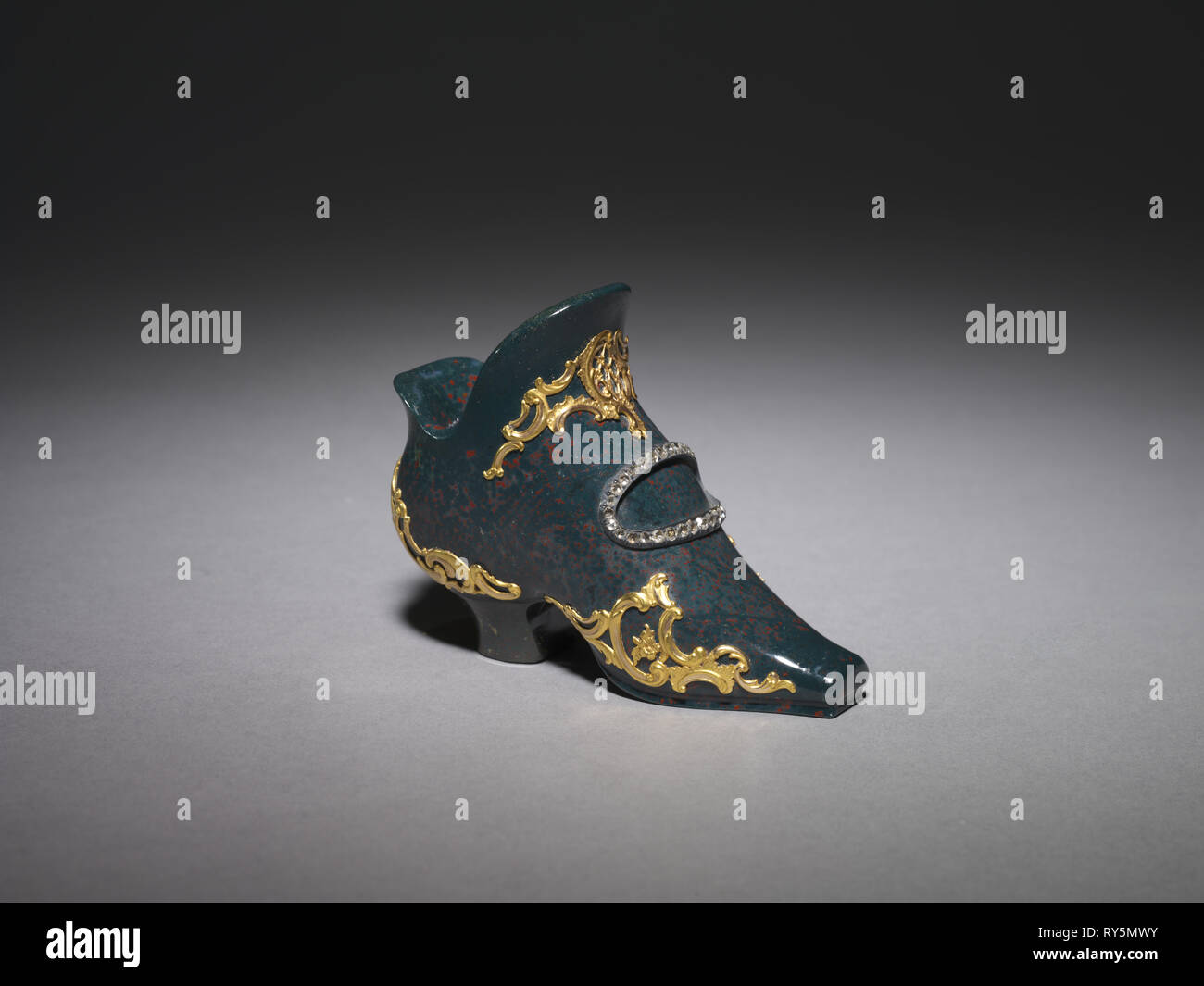Silver miniature shoe hi-res stock photography and images - Alamy