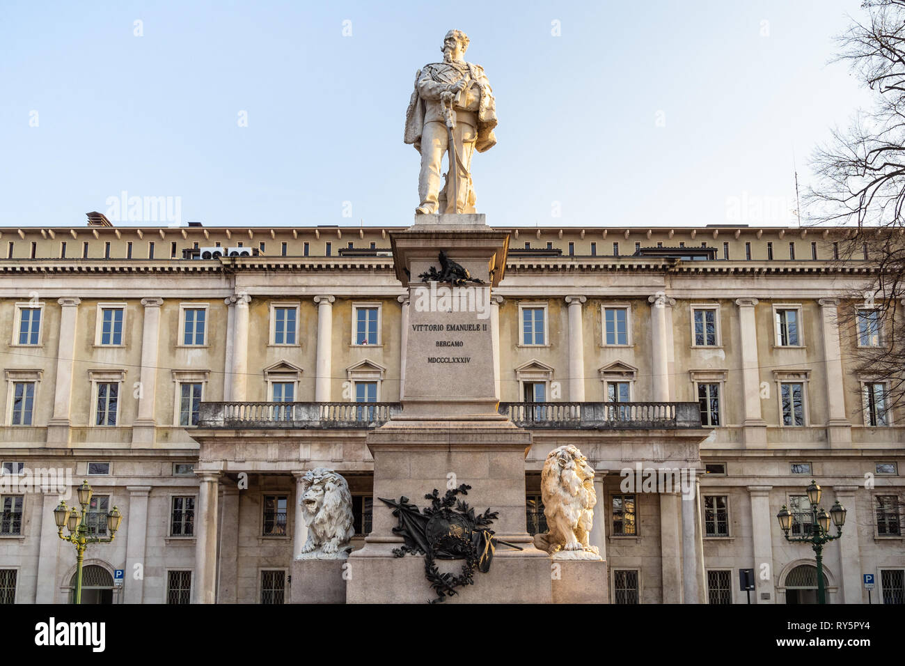 Travel to Italy - monument to Vittorio Emanuele II on square Piazza ...