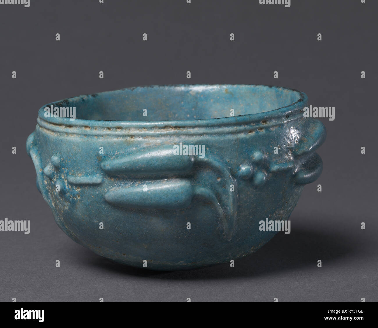 Blue lotus egypt hi-res stock photography and images - Alamy