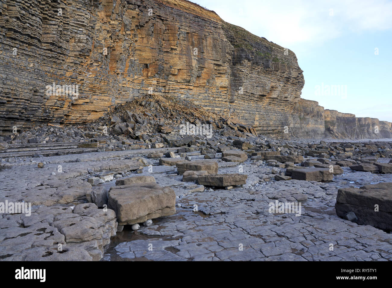 Monknash Coast High Resolution Stock Photography and Images - Alamy