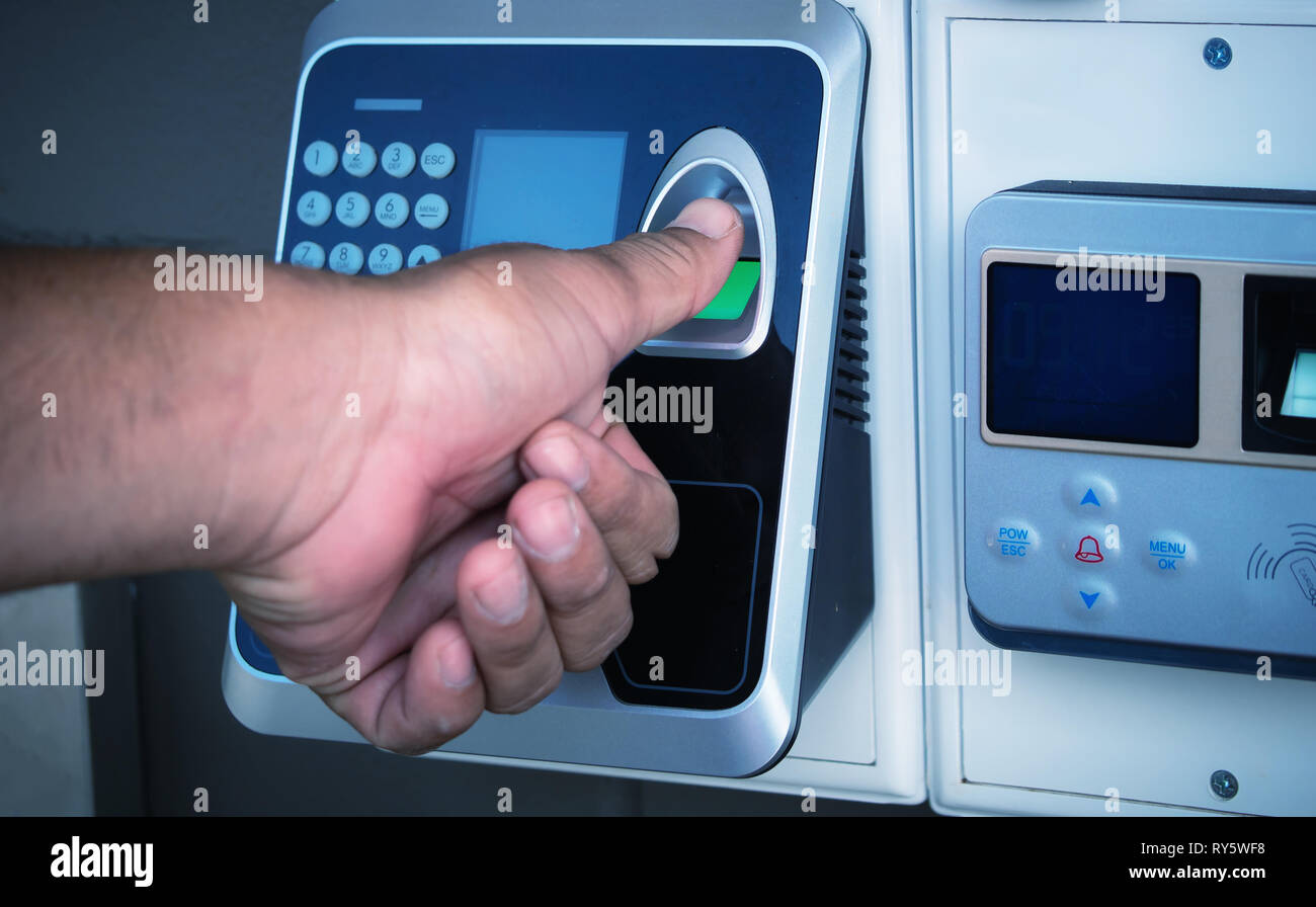 Security scan scanner check hi-res stock photography and images - Alamy