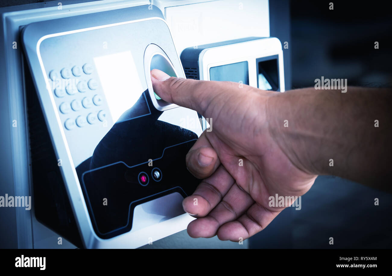 Security scan scanner check hi-res stock photography and images - Alamy