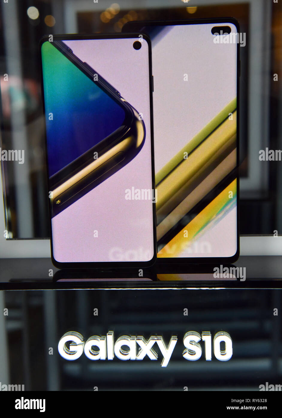 Tokyo, Japan. 12th Mar, 2019. South Korea's Samsung Electronics Co ...