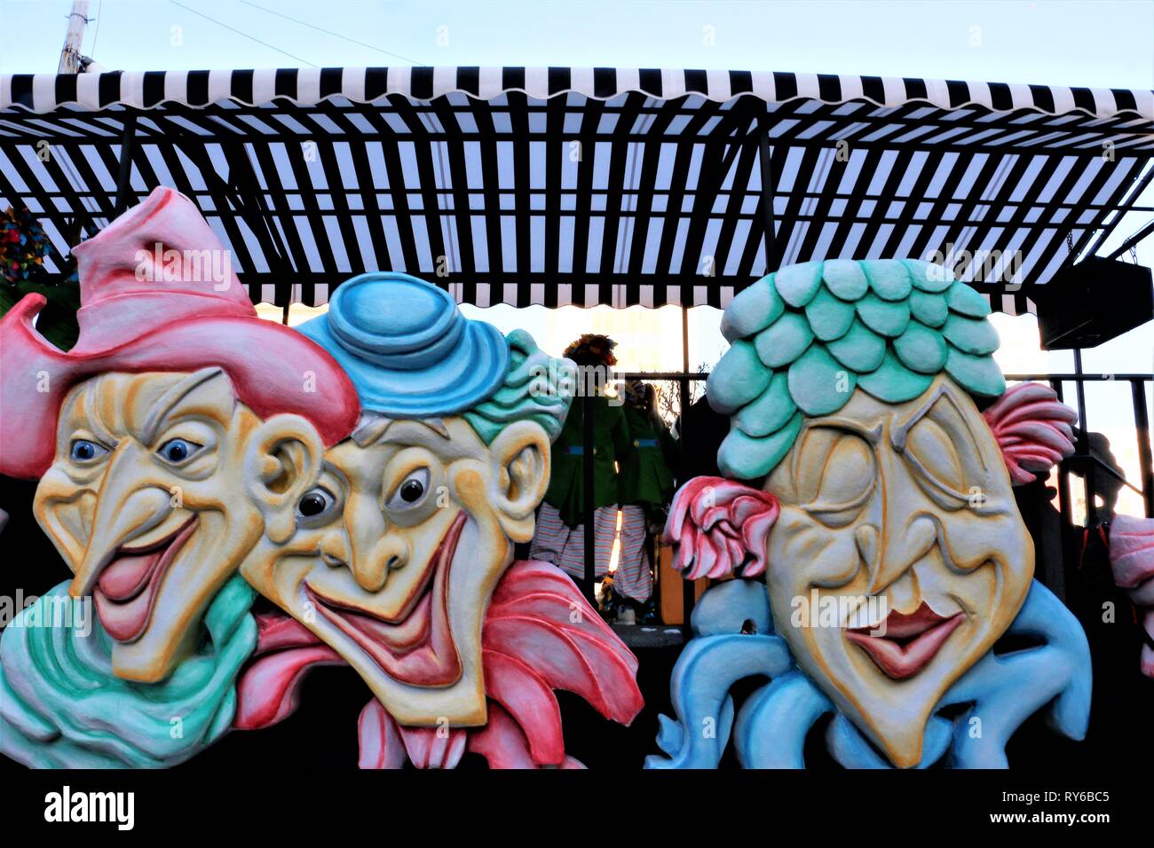 Very big masks hi-res stock photography and images - Alamy