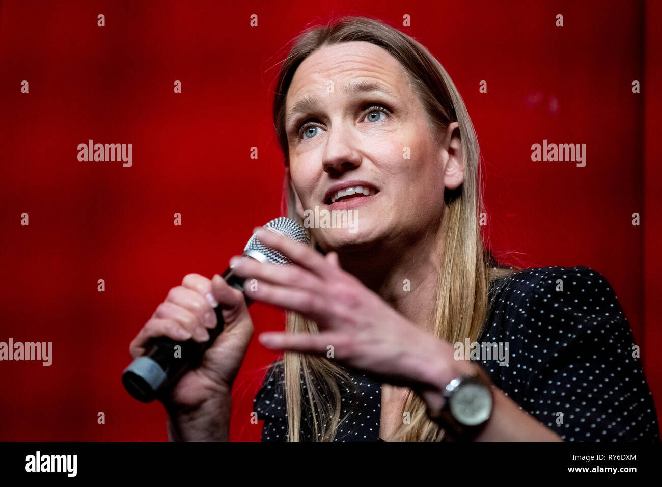 Premiere panel hi-res stock photography and images - Alamy