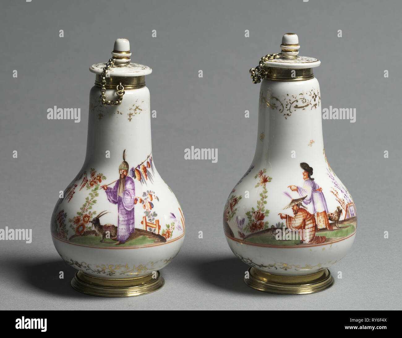 Covered flasks hi-res stock photography and images - Alamy