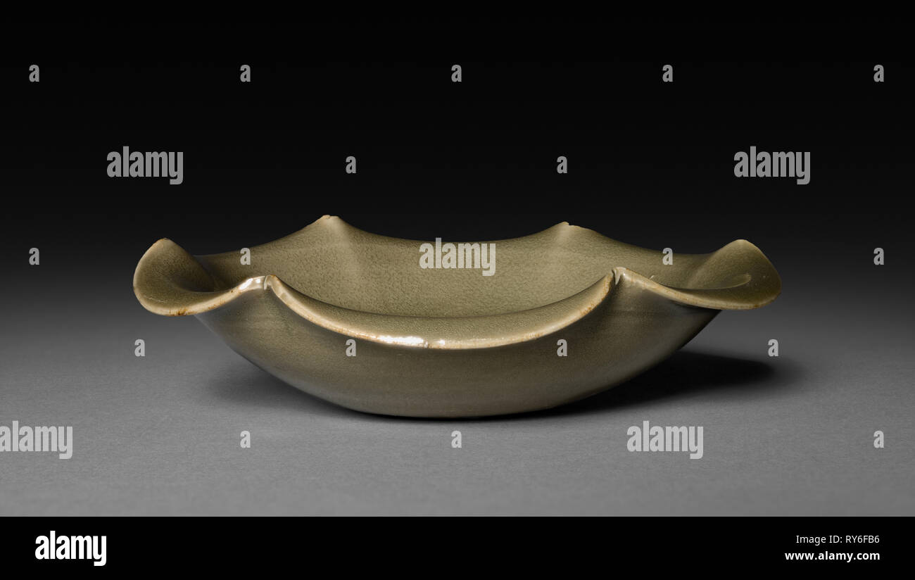 Foliated Saucer: Yaozhou Ware, late 11th-early 12th Century. China ...