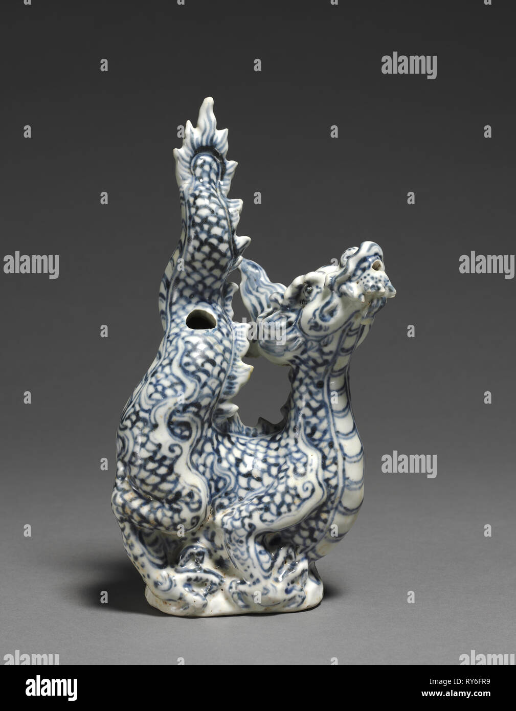 Dragon shape hi-res stock photography and images - Alamy