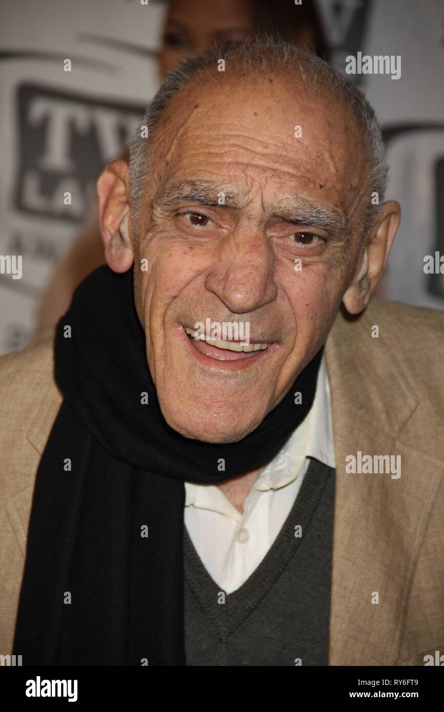 Abe vigoda hi-res stock photography and images - Alamy