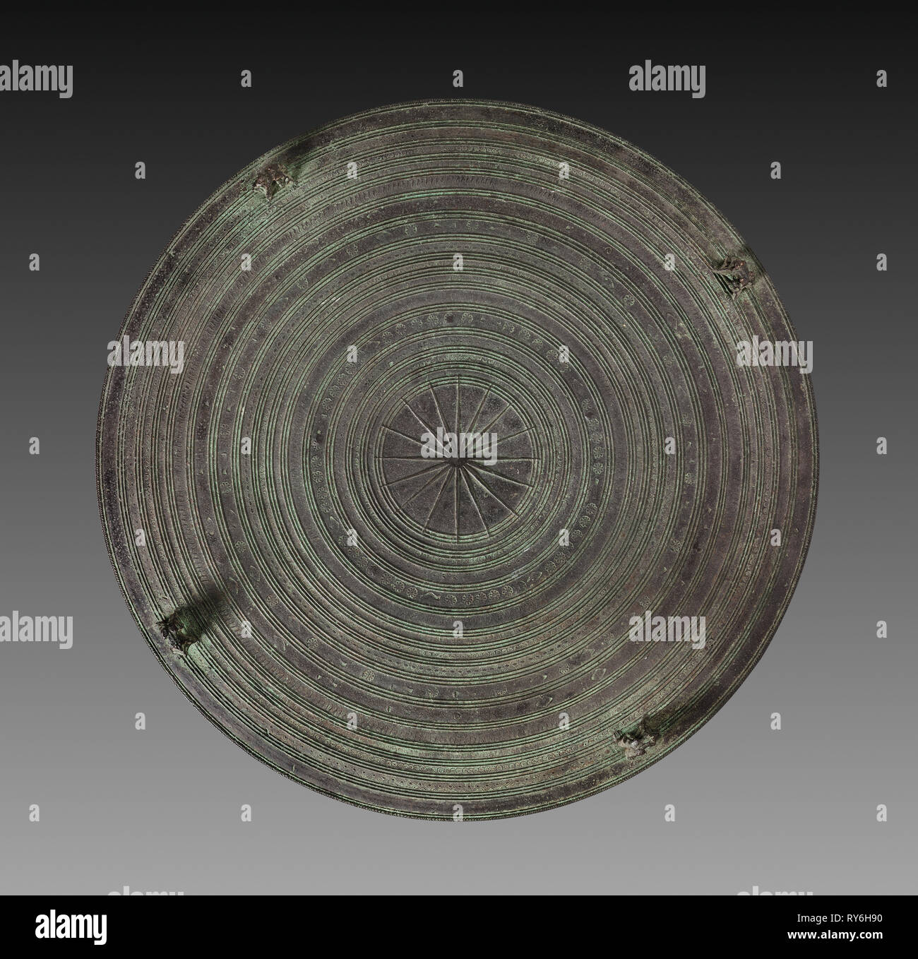 Dongson drum hi-res stock photography and images - Alamy