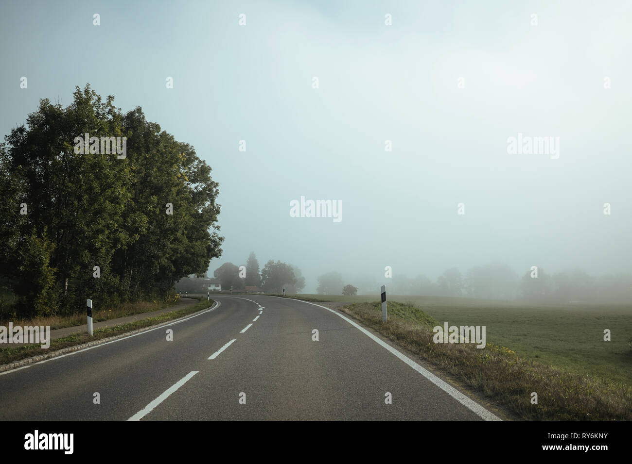 Empty Road Landscape High Resolution Stock Photography and Images - Alamy