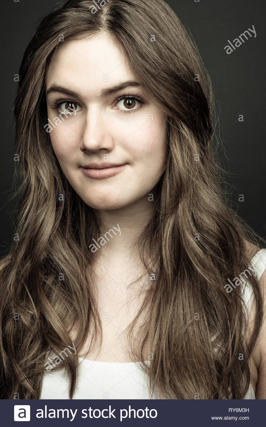 Beauty Long Hair Head And Shoulders Stock Photos & Beauty Long Hair ...