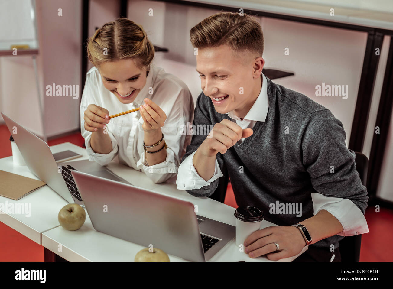 Workmates hi-res stock photography and images - Alamy
