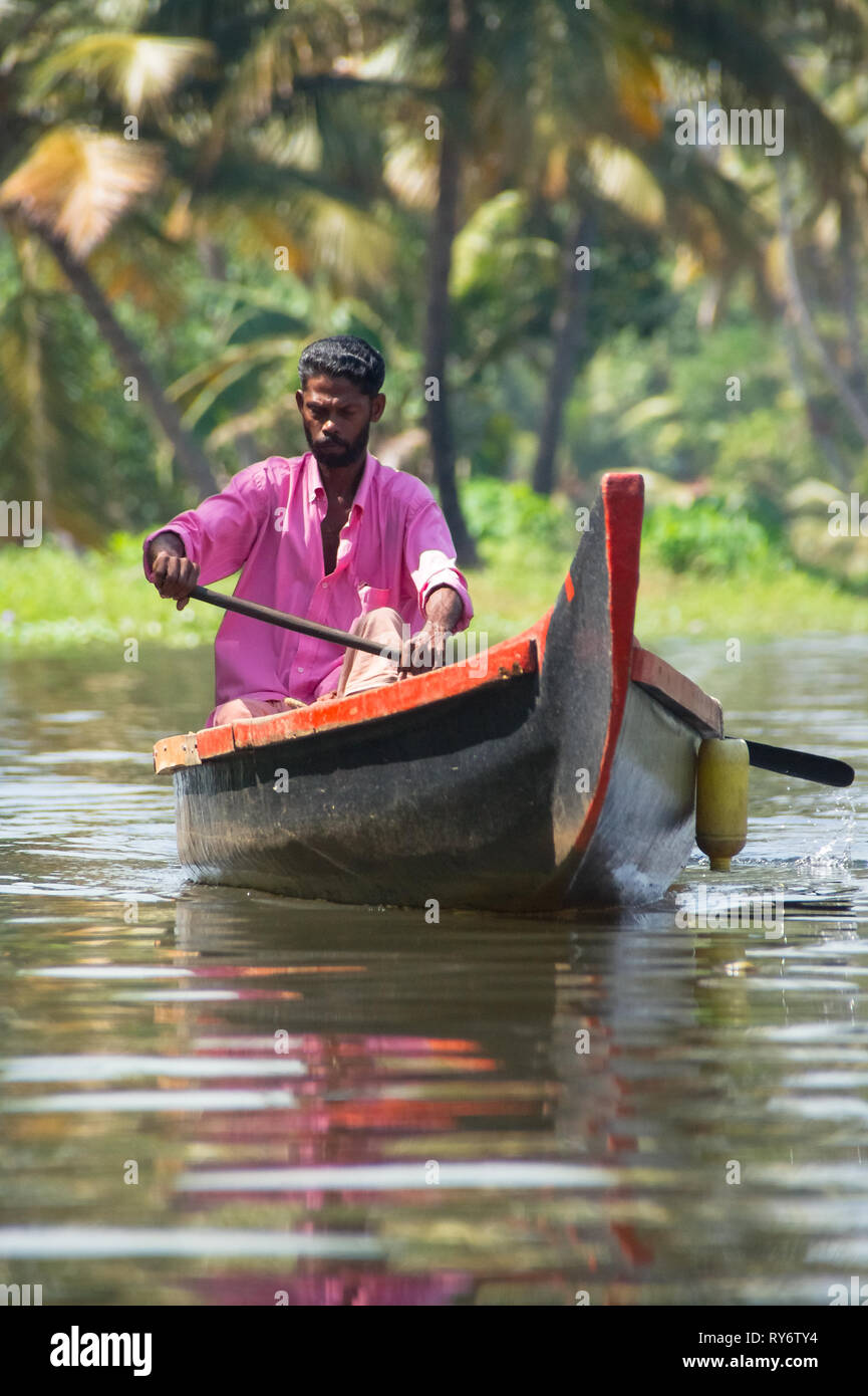 Indian guide paddle hi-res stock photography and images - Alamy
