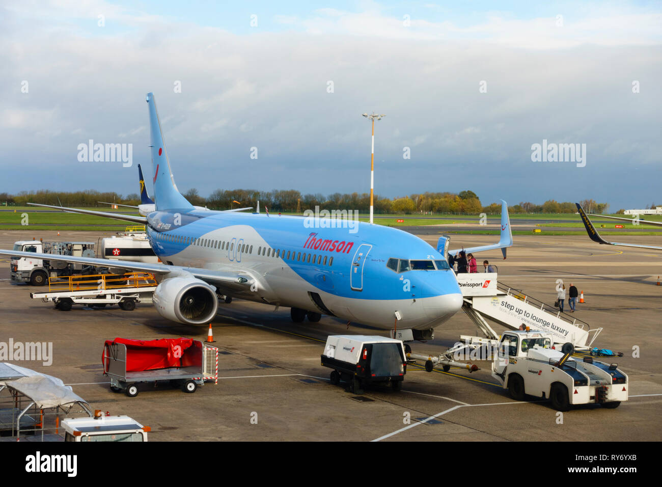 Tui airways plane hi-res stock photography and images - Alamy
