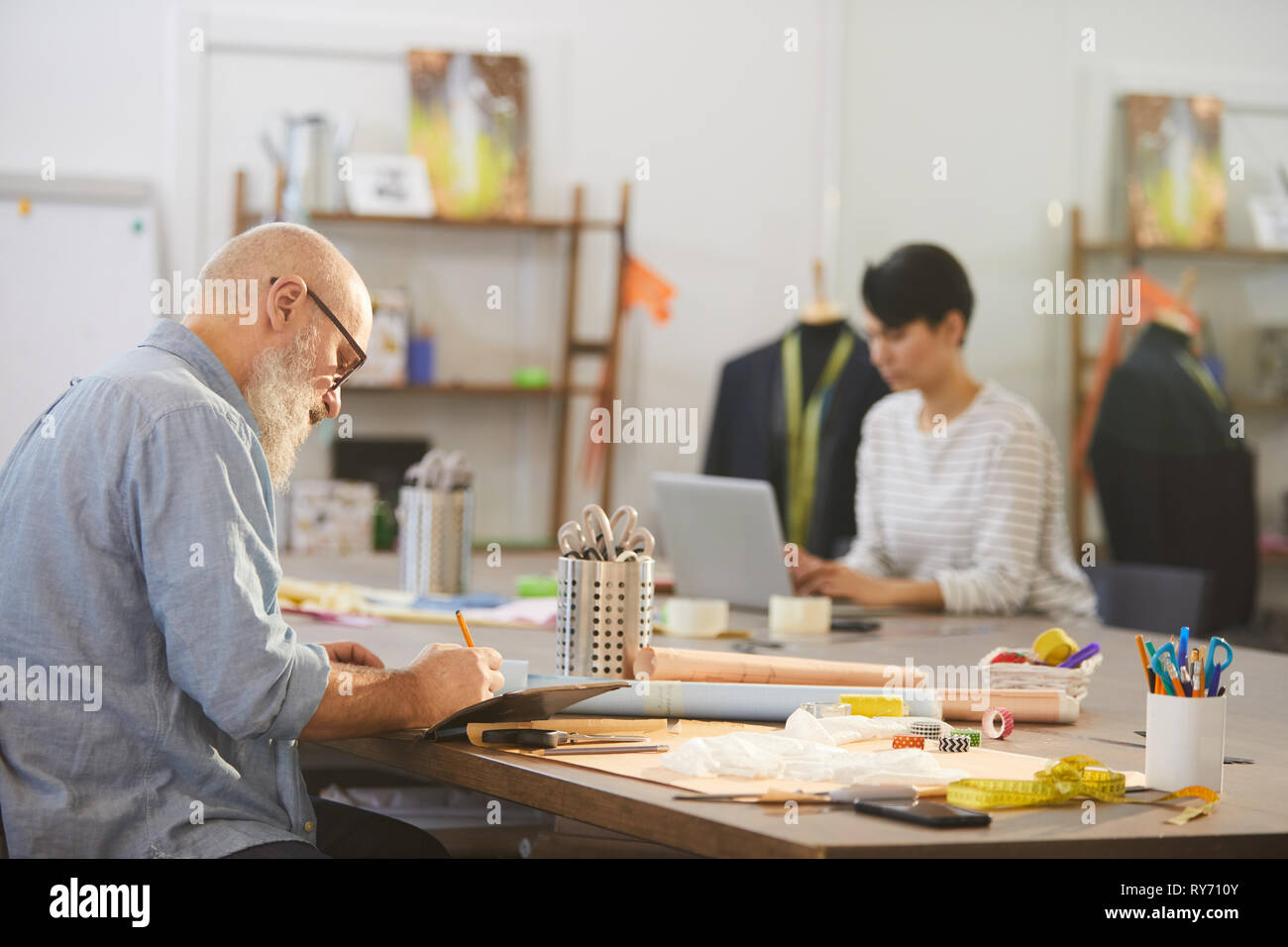 Tailoring workshop hi-res stock photography and images - Alamy