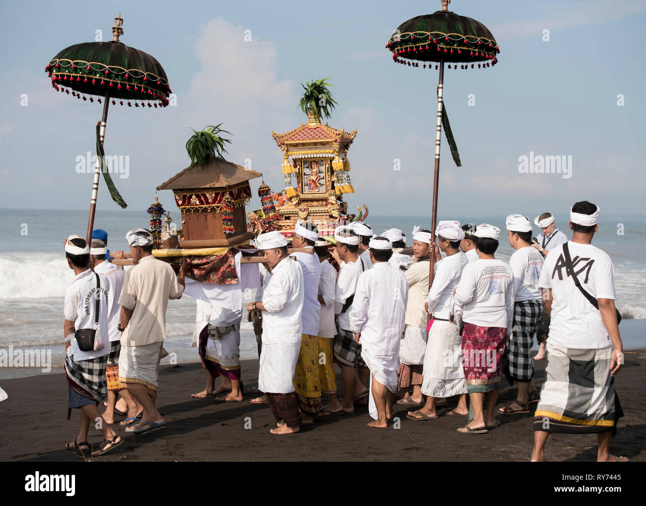 Palanquins hi-res stock photography and images - Alamy