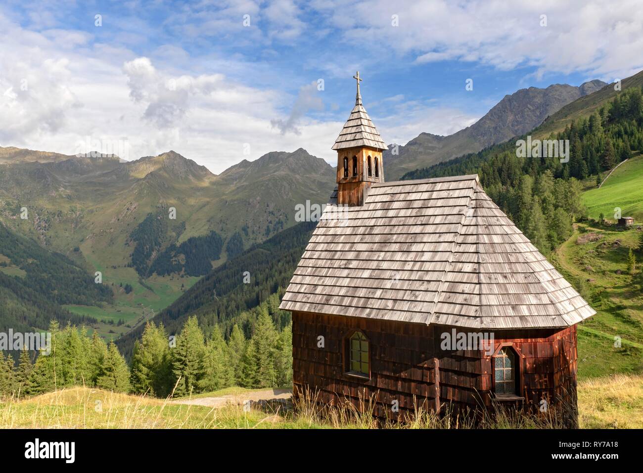 Alpine chapel Kamelisenalm in front of mountain range, Villgraten ...
