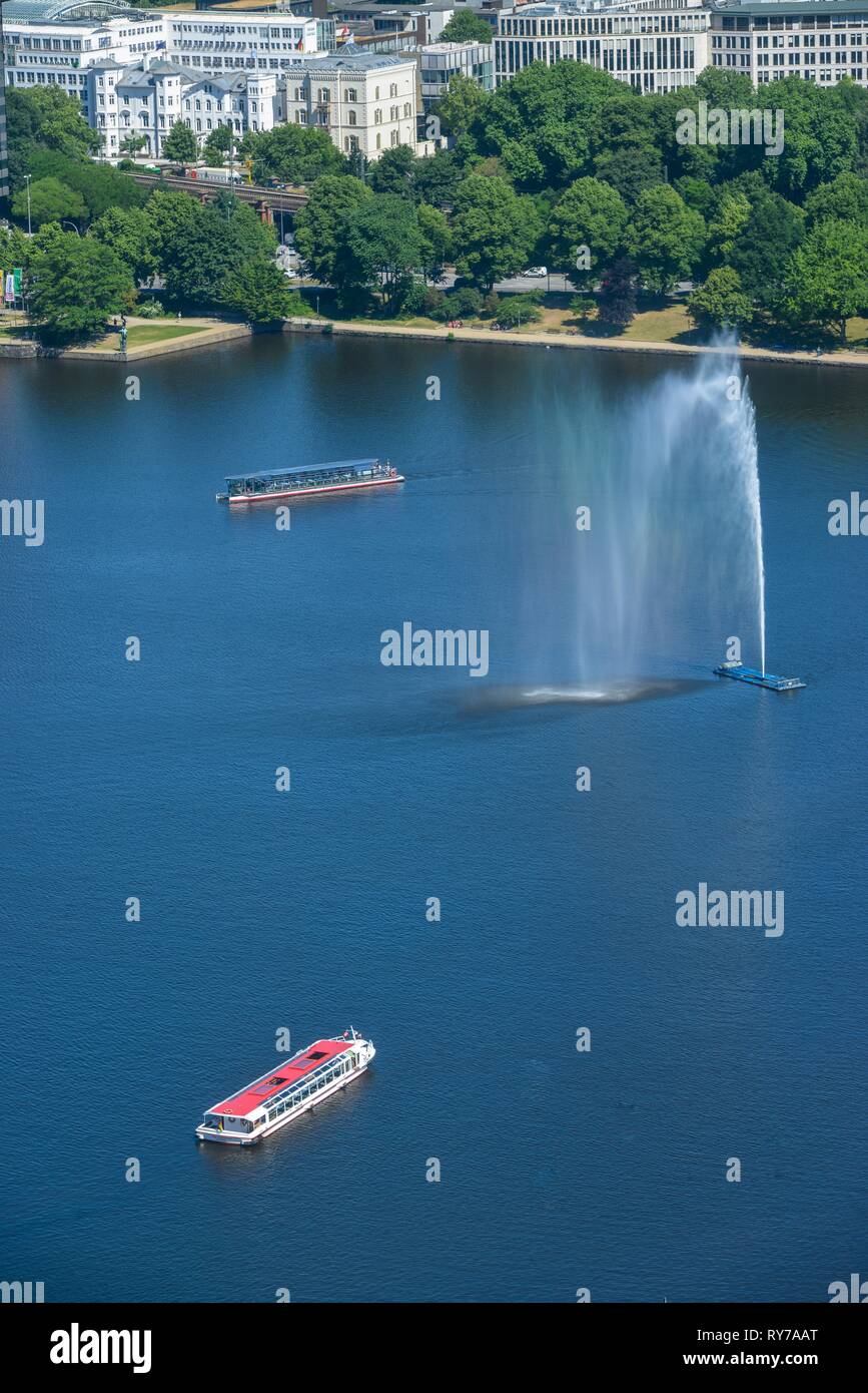 Alster fountain at the Inner Alster Lake, Hamburg, Germany Stock Photo ...