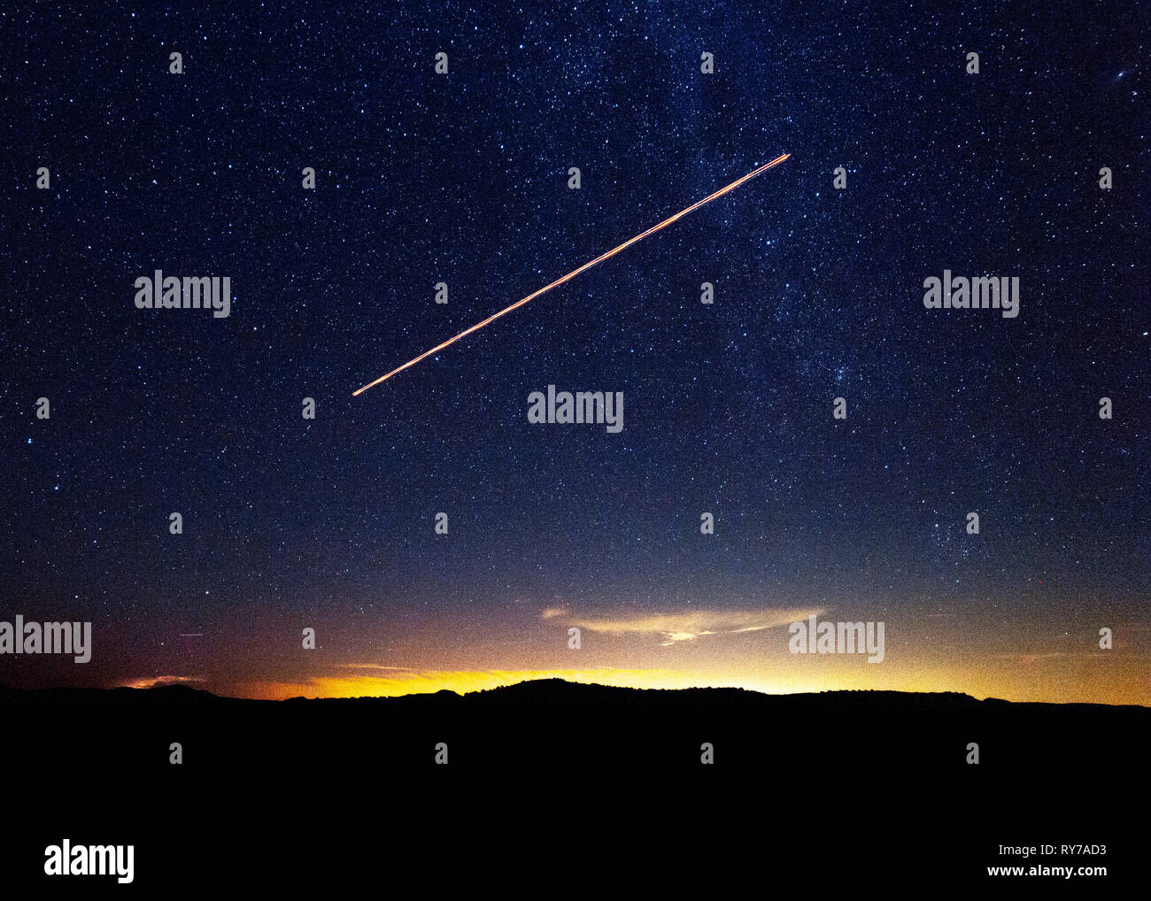 Comet over texas hi-res stock photography and images - Alamy