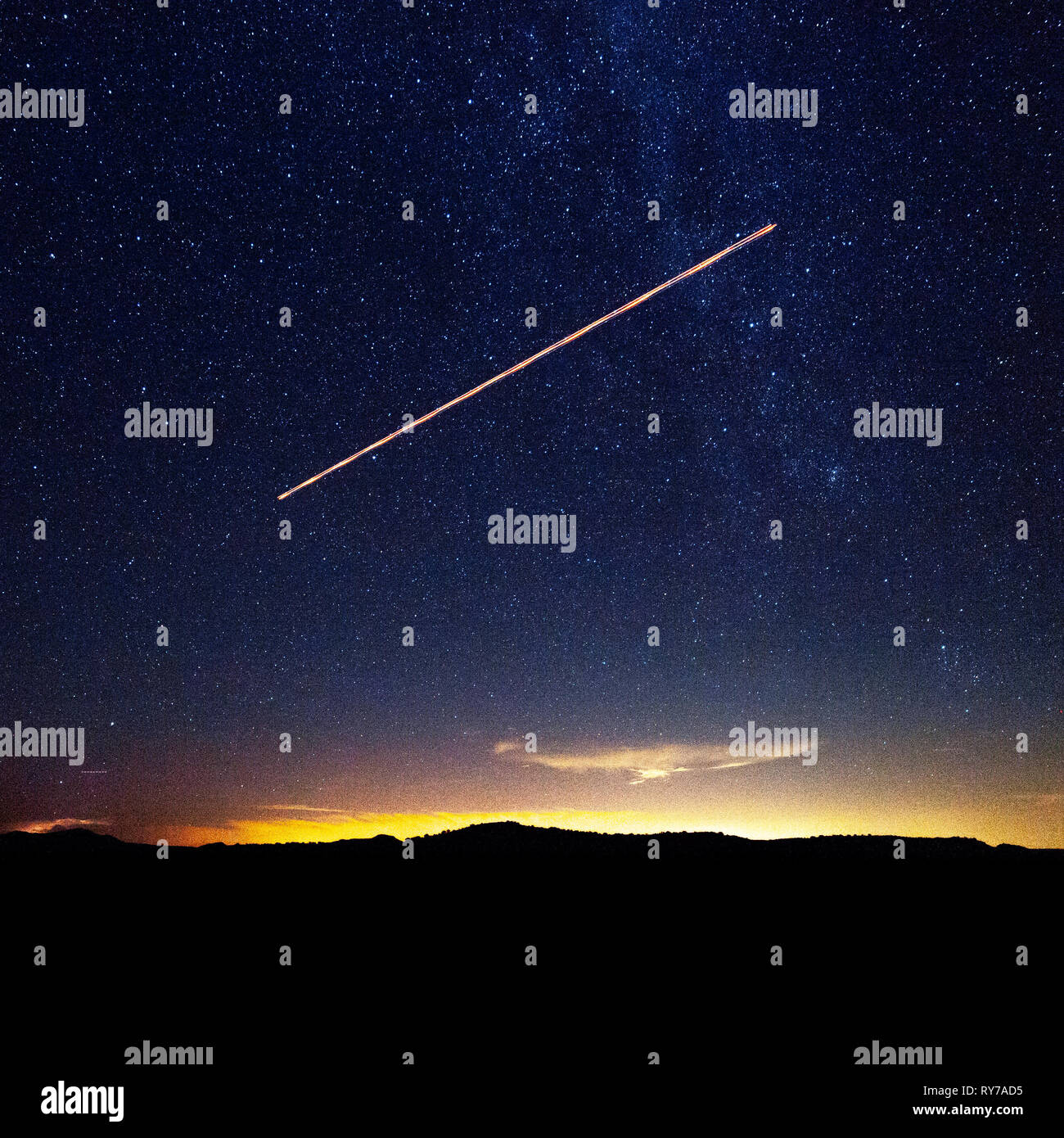 Earth split open hi-res stock photography and images - Alamy