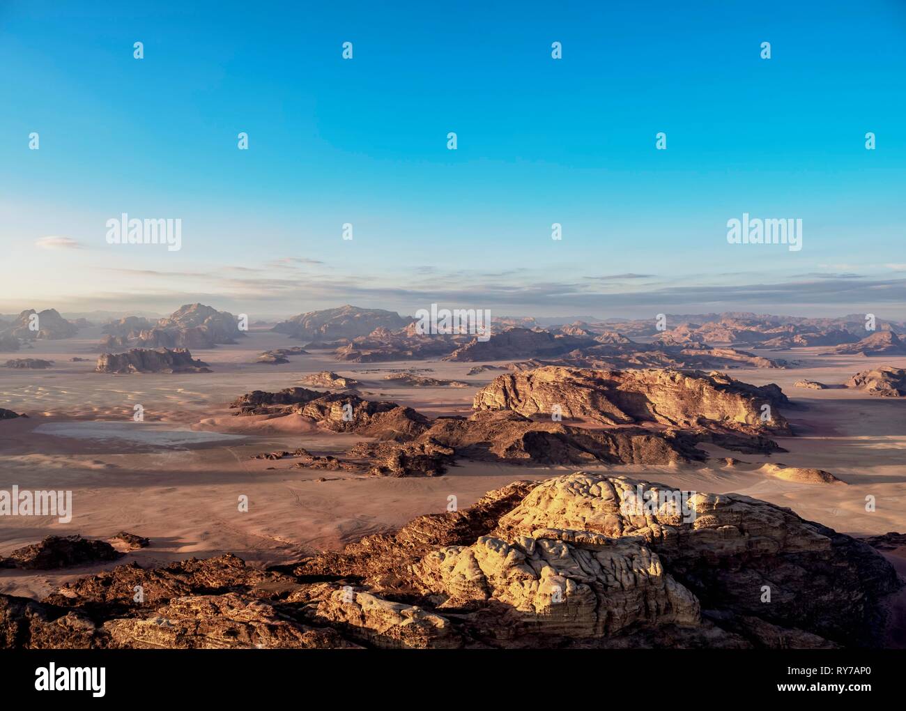 Jordan wadi rum overview hi-res stock photography and images - Alamy