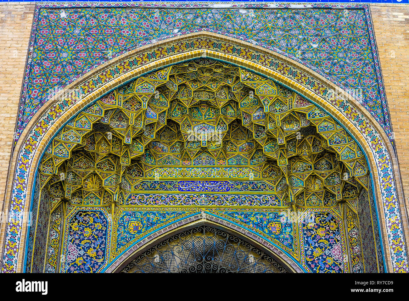 Tehran Sepahsalar Shahid Motahhari Mosque Muqarna Ahoopay Honeycomb ...