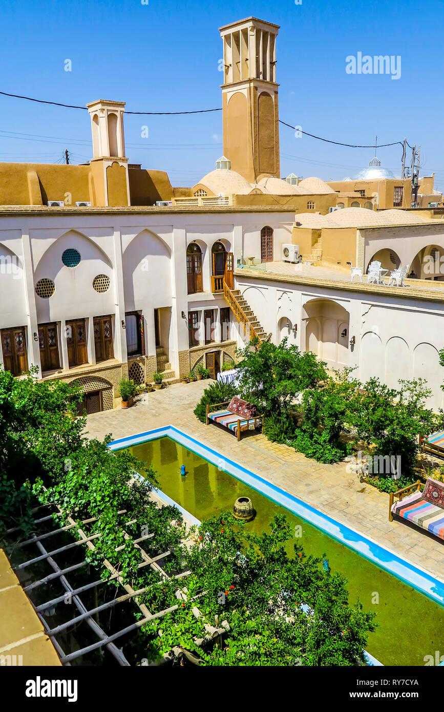 Kashan Traditional Interior Architecture Courtyard with Pool and ...
