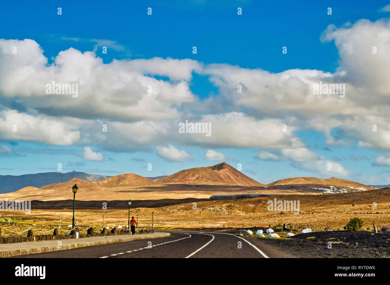 Highway in mountains cumulus hi-res stock photography and images - Alamy