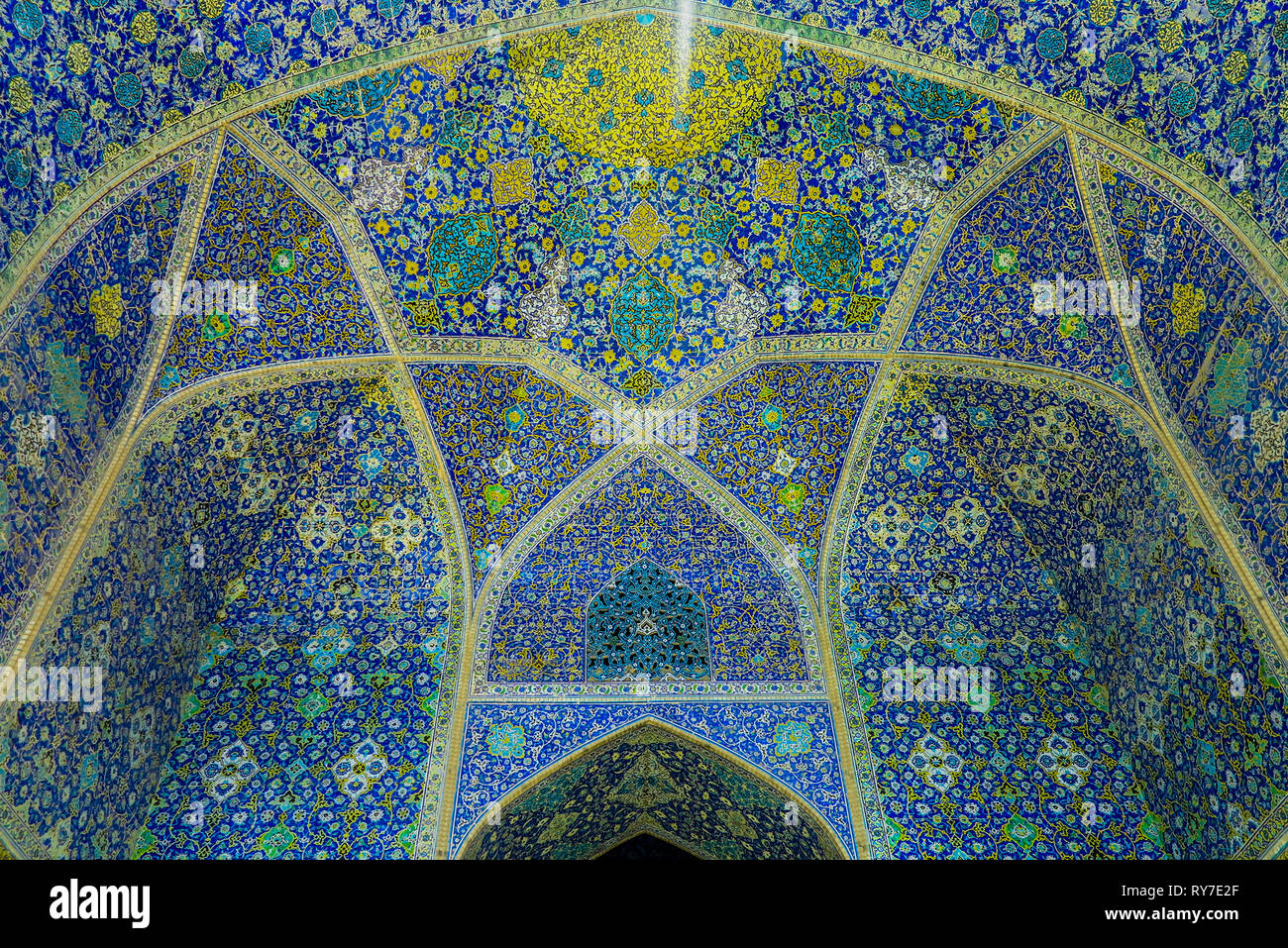 Isfahan Masjed-e Jadid-e Abbasi Shah Great Royal Mosque Iwan Ceiling ...