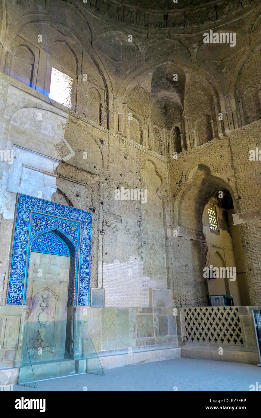 Isfahan Masjed-e Jameh Mosque Mihrab with Corner Brick Facade Stock ...