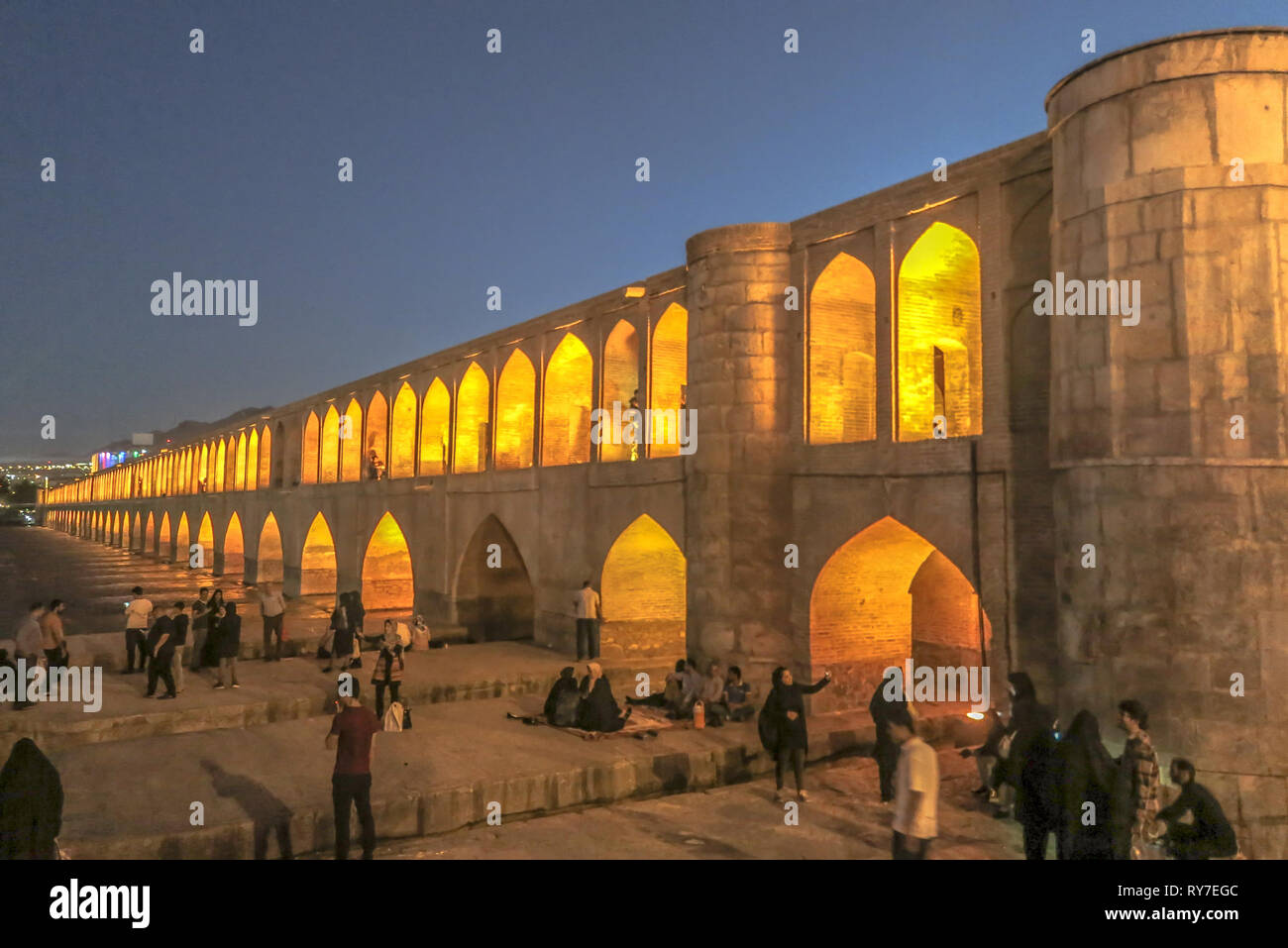 Isfahan Allahverdi Khan Si-o-Seh Pol 33 Arches Bridge Young People ...