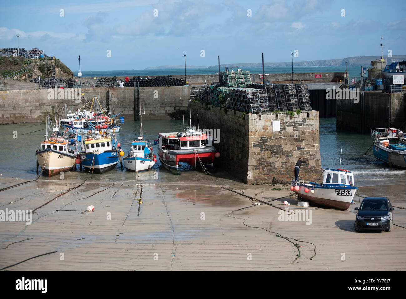 A quiet spring day in Newquay Harbour, Cornwall, UK Stock Photo - Alamy