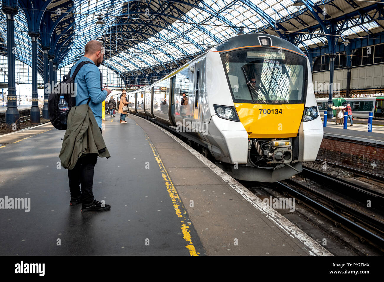 Thameslink train hi-res stock photography and images - Alamy