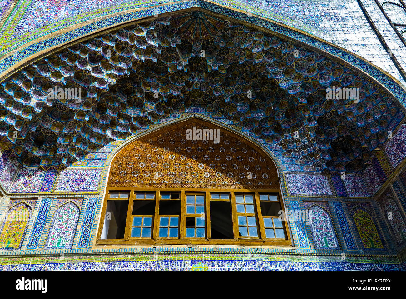 Shiraz Vakil Mosque Arched Bow Window with Blue Tiles Ornament Muqarna ...