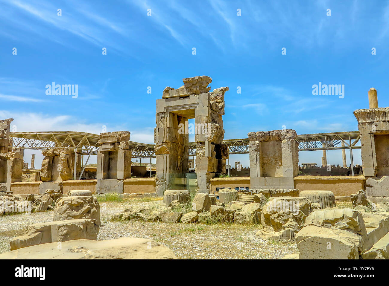 Persepolis Historical Site Ruins of Portals Doors Gates Stock Photo - Alamy