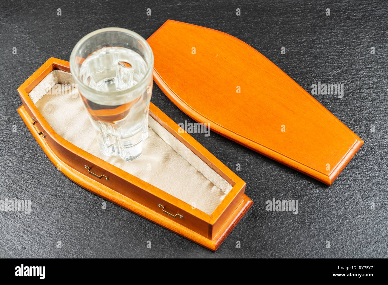Glass casket coffin hi-res stock photography and images - Alamy