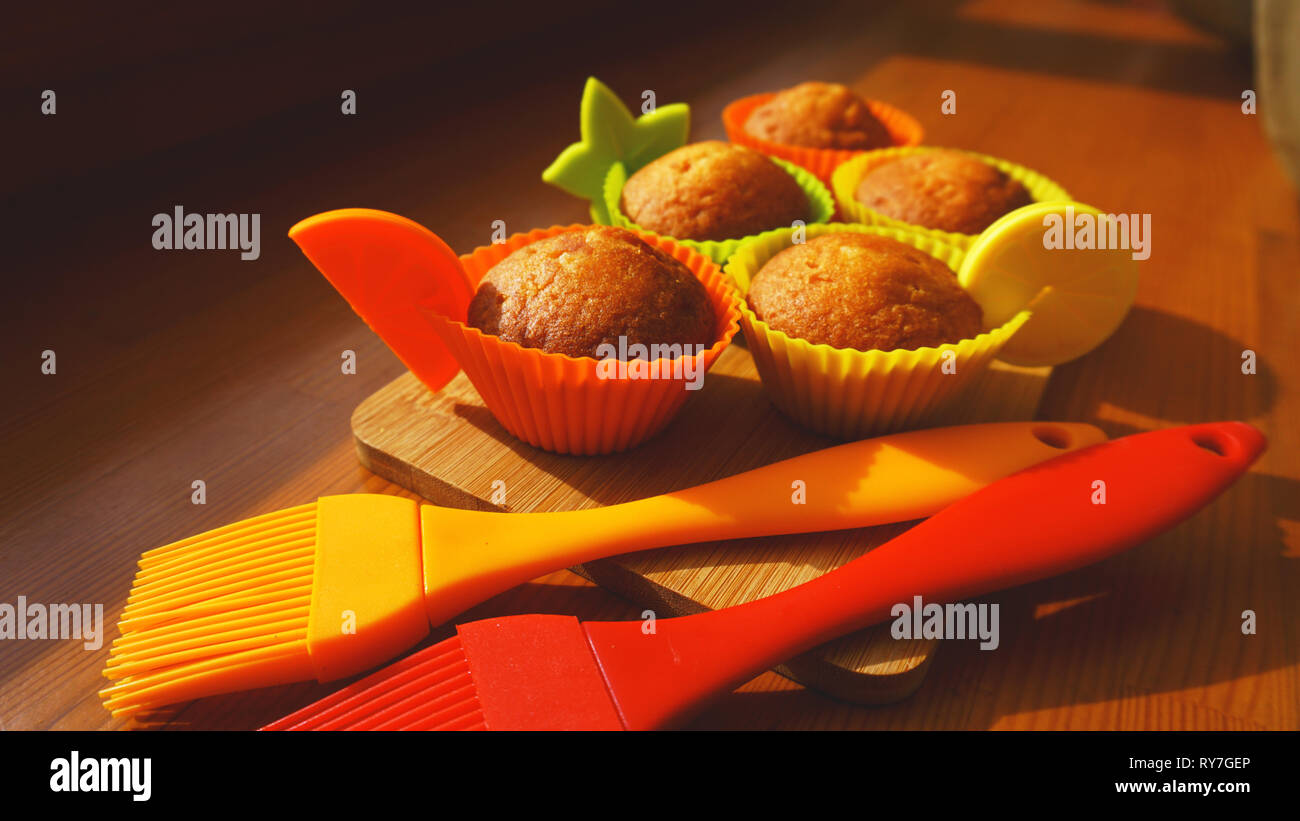 Simple mini muffins in colorful silicone bakeware. Silicone cup baking ...