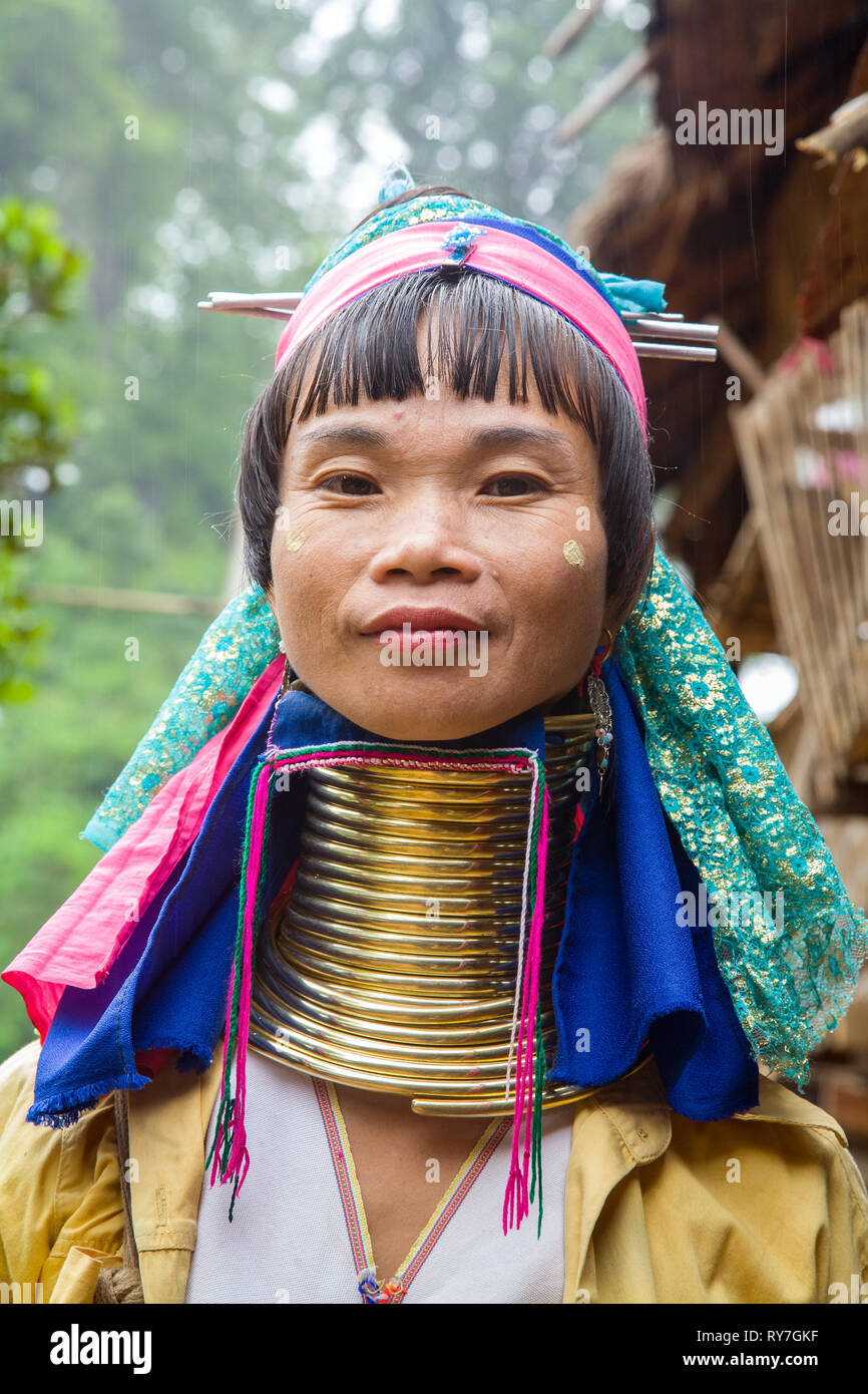 Portrait of Kayan woman. Ban Huai Seau Tao village NV Thailand (Mae ...
